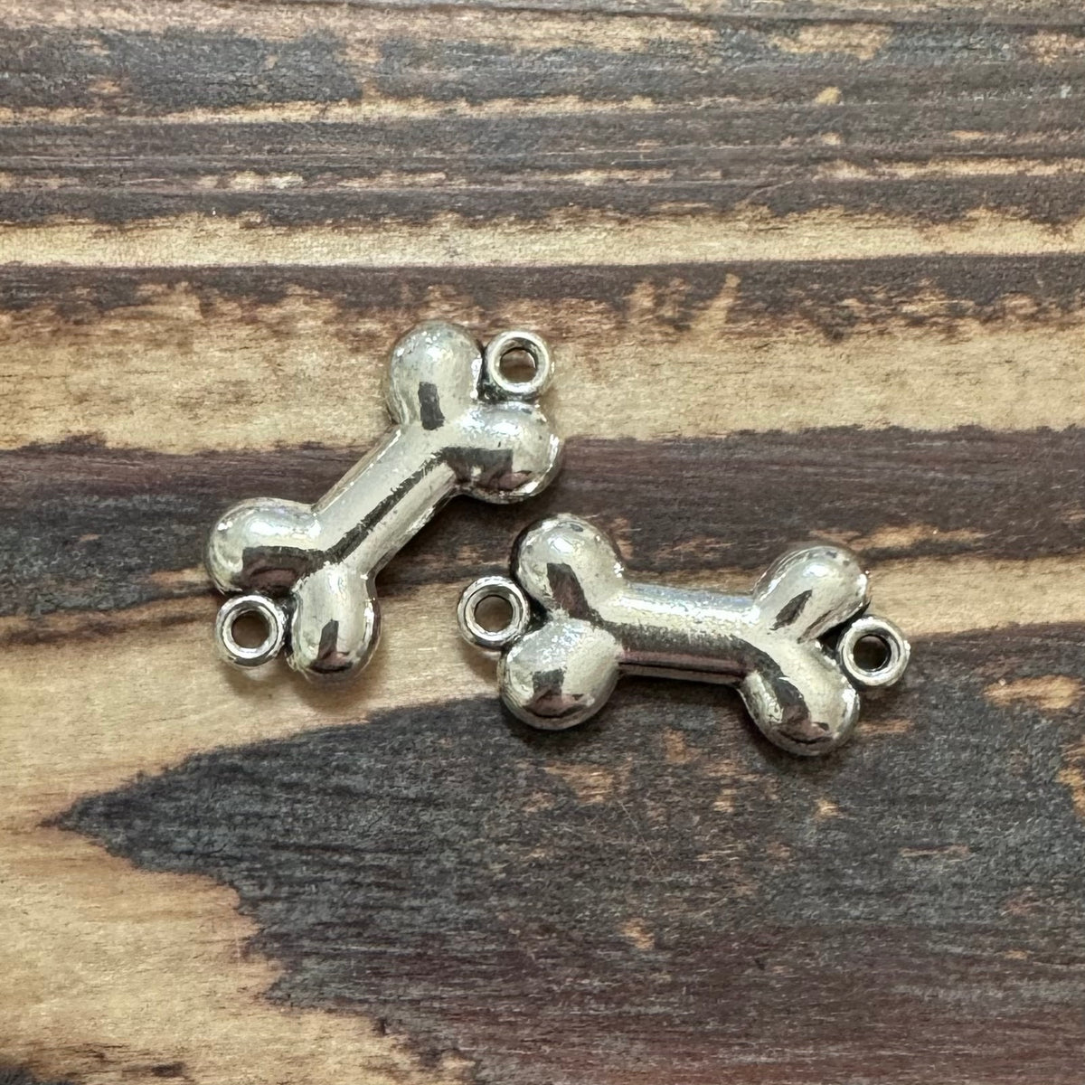 BCB-318 - Antique Silver Dog Bone Connector, 11x22mm | Pkg 2 – Auntie's ...