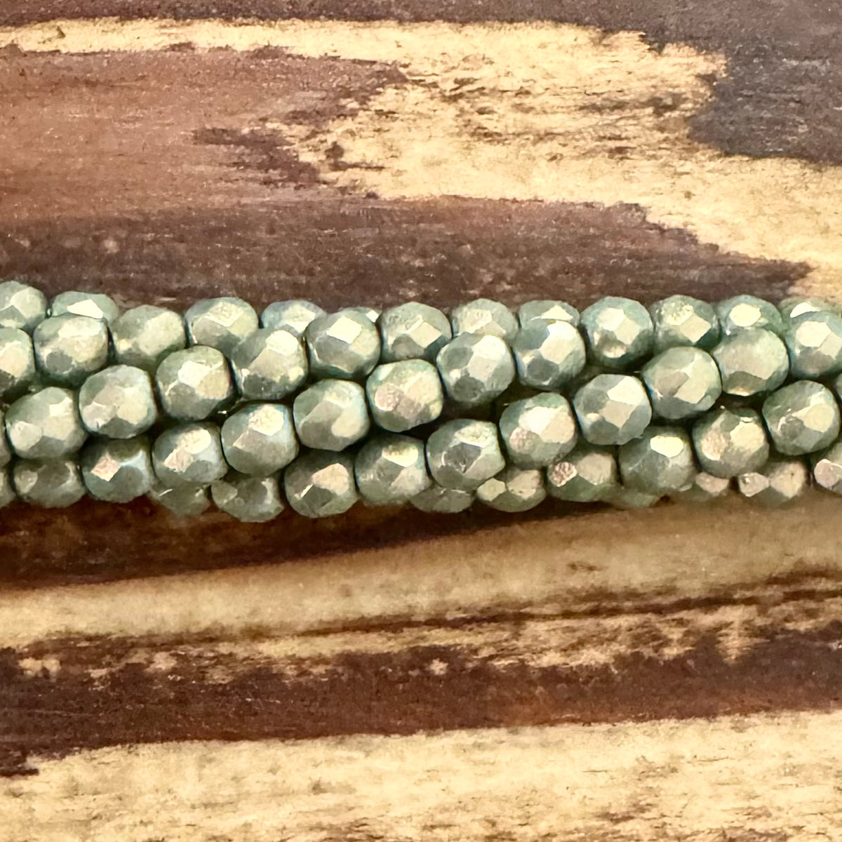 1-04-P29267 - Czech Fire Polish Beads, Halo Etheral Heavens, 4mm | Str ...