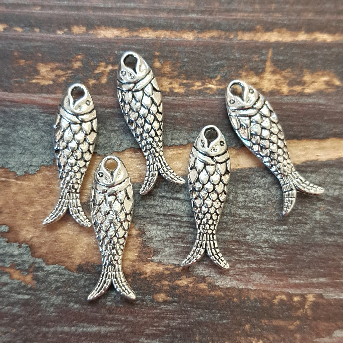 ST-MPP3407S - Antique Silver Coy Fish Pendants, 24x7mm | Pkg 5 – Auntie ...